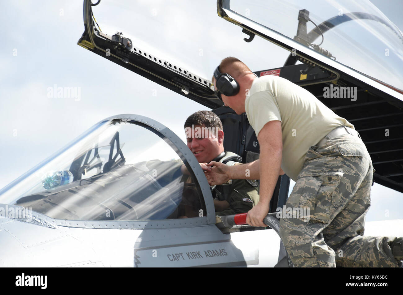 194th fighter squadron hi-res stock photography and images - Alamy