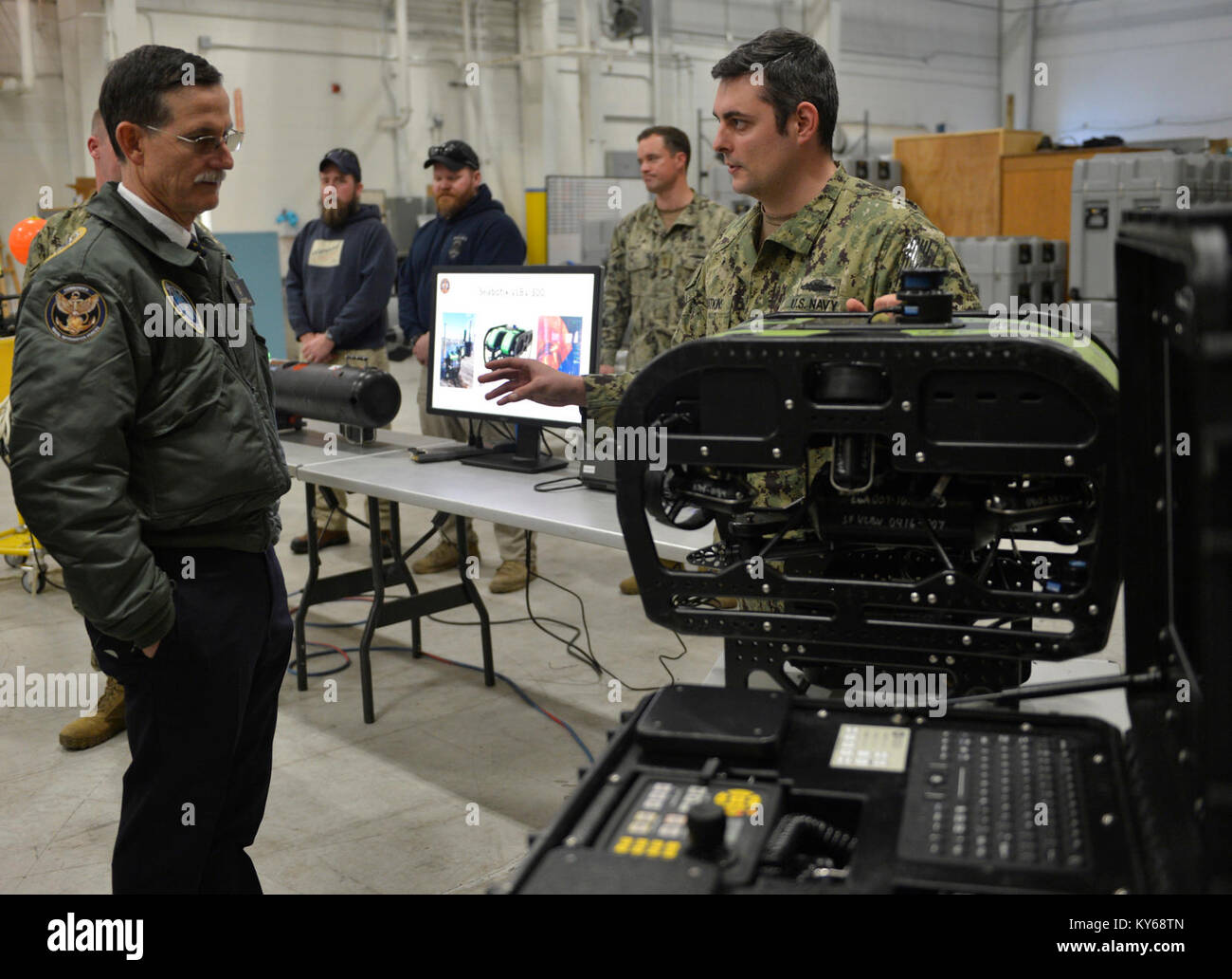 VIRGINIA BEACH, Va. (Jan. 10, 2018) Sonar Technician (Surface) 2nd ...