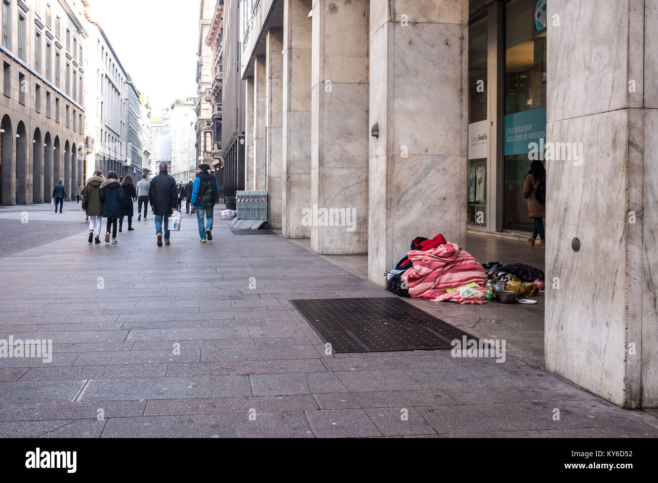 Homelessnes hi-res stock photography and images - Alamy