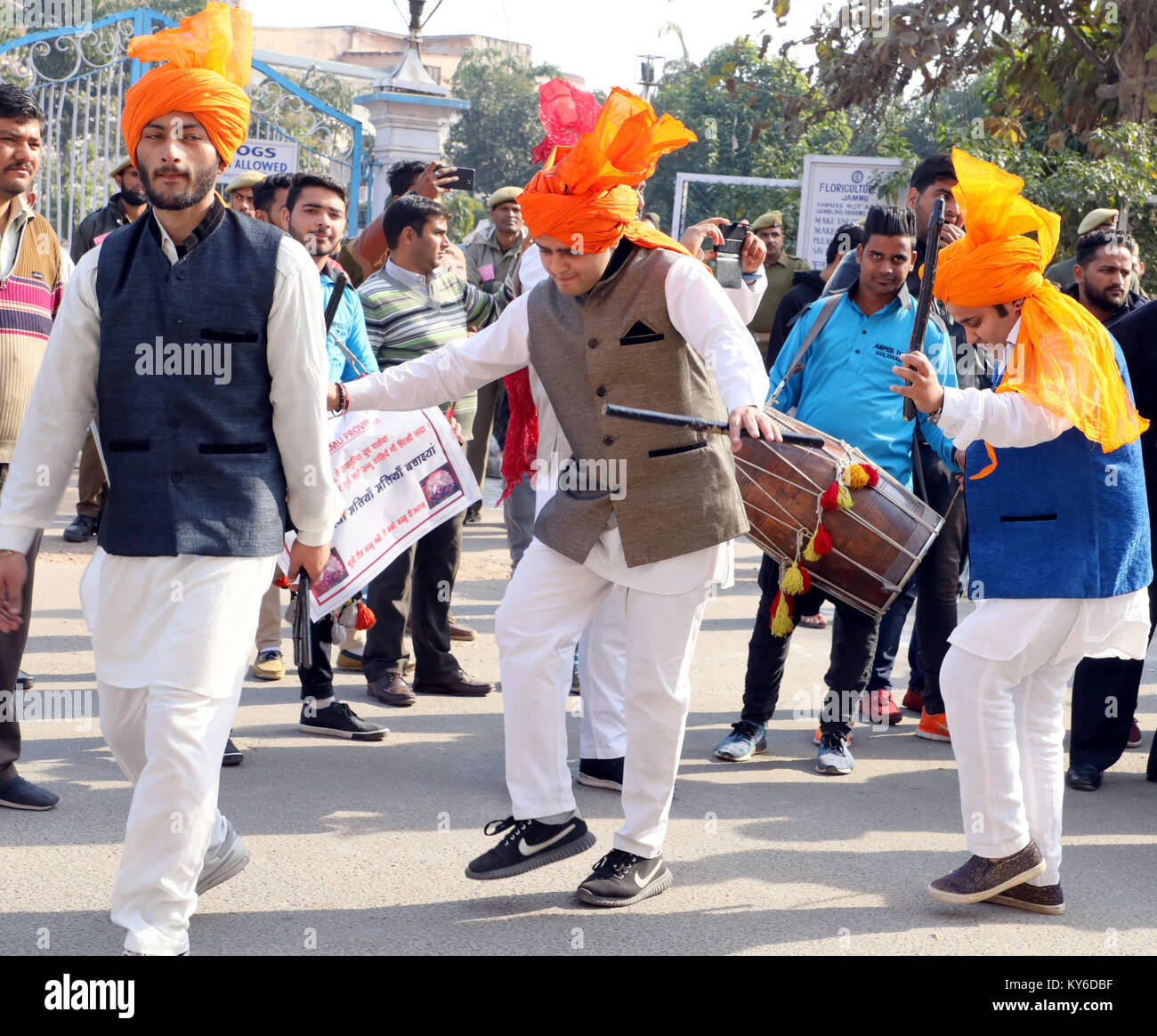 Jammu, India. 11th Jan, 2018. A street parade to celebrate Lohri in ...