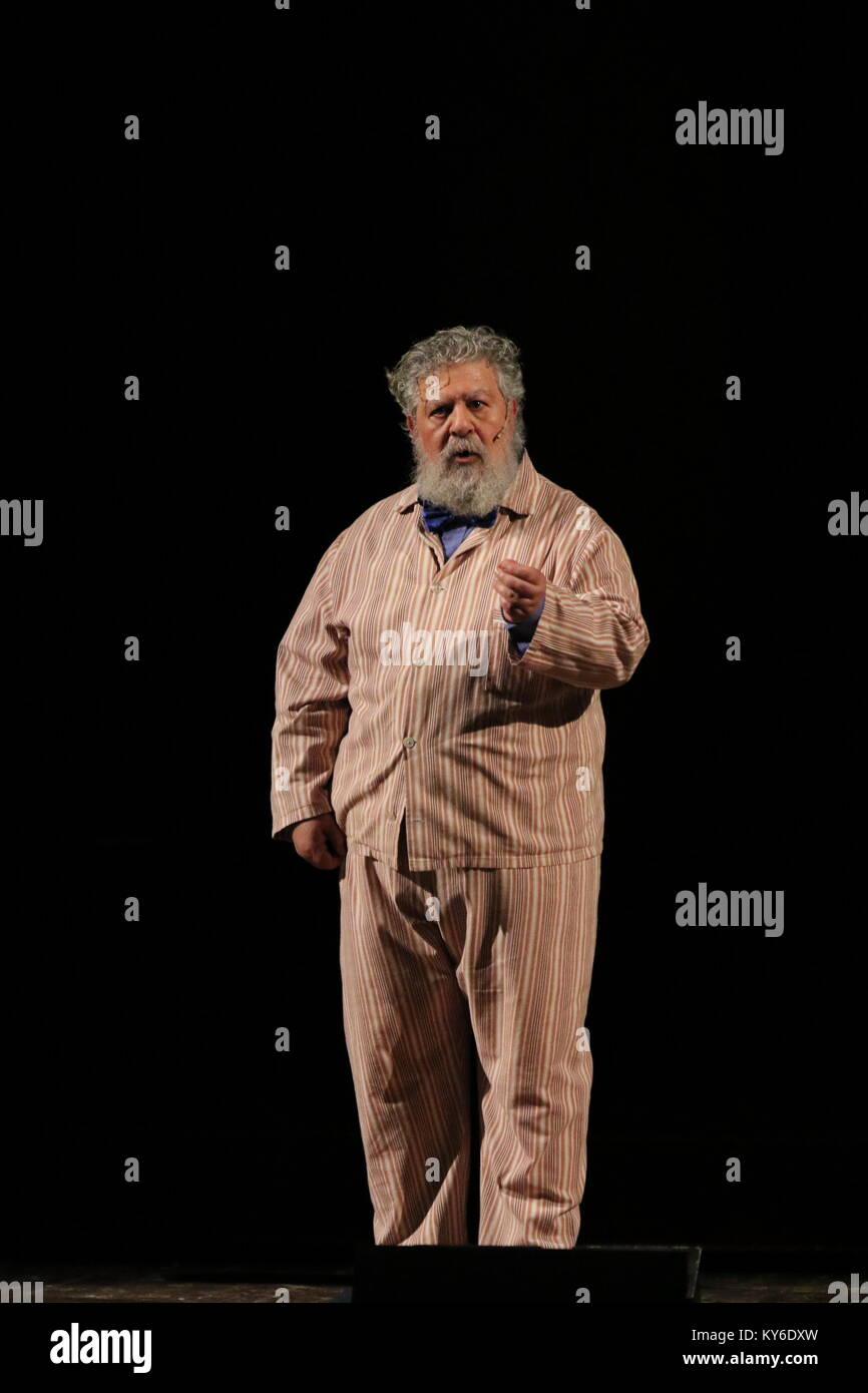 Parenti serpenti hi-res stock photography and images - Alamy