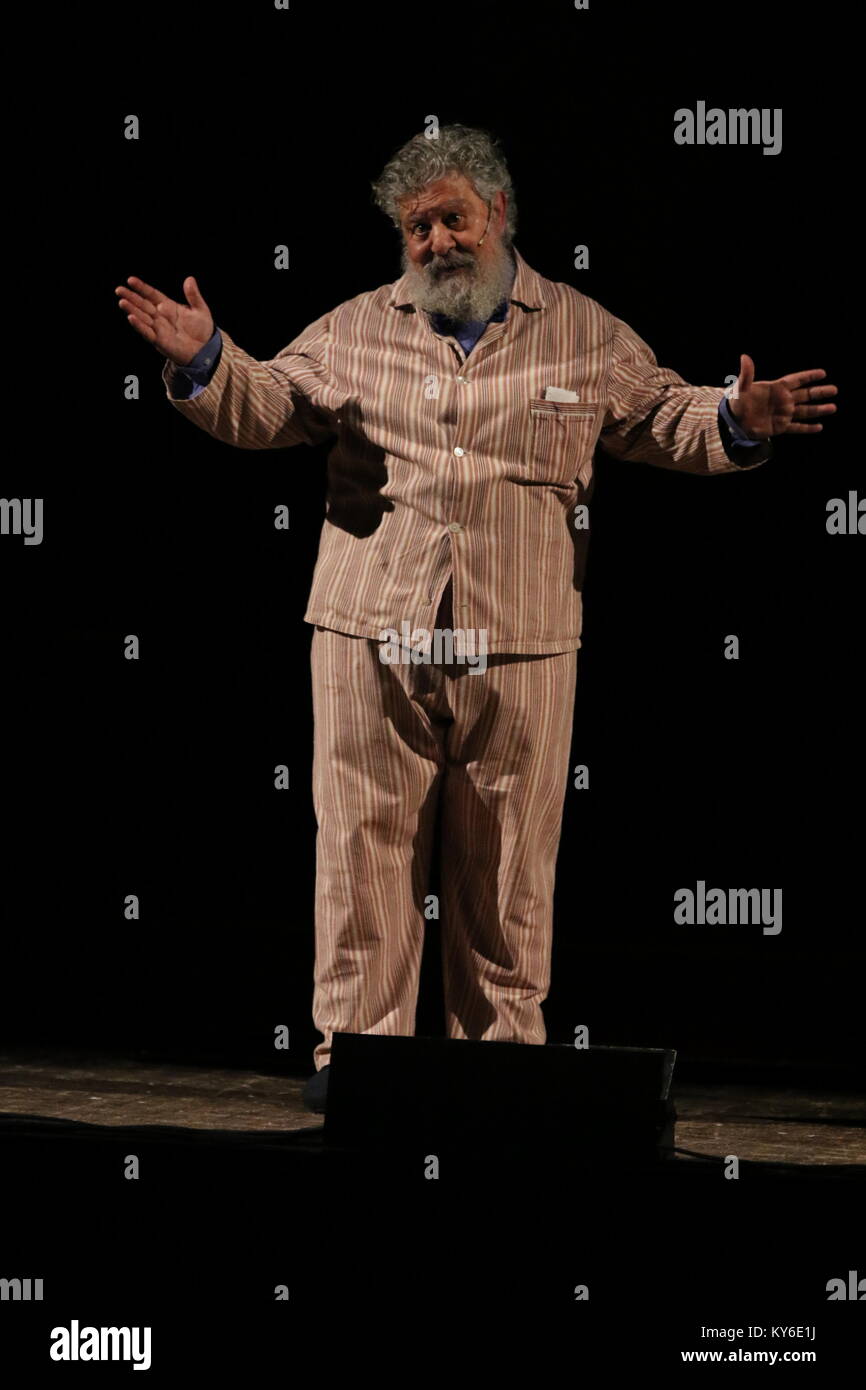 Parenti serpenti hi-res stock photography and images - Alamy