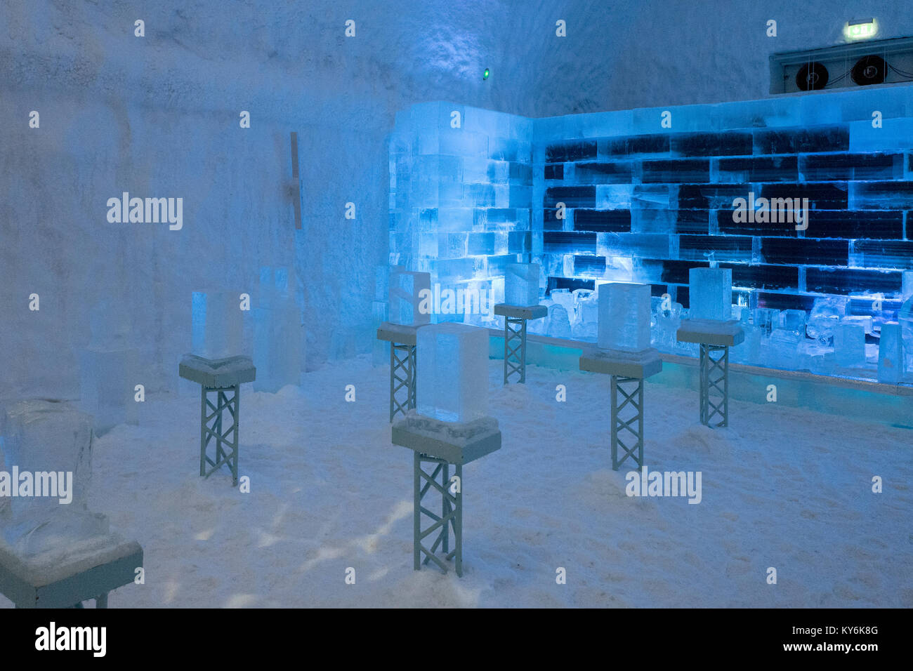 Hotel ice bar hi-res stock photography and images - Alamy