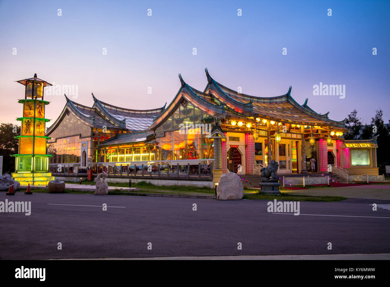 Glass Hu Sheng Temple in Changhua, Taiwan Stock Photo - Alamy