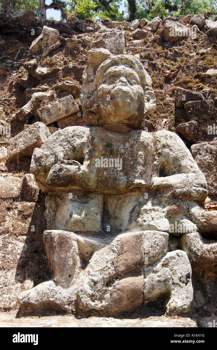 Sculpture of monkey on the pyramid in Copan, Honduras Stock Photo - Alamy