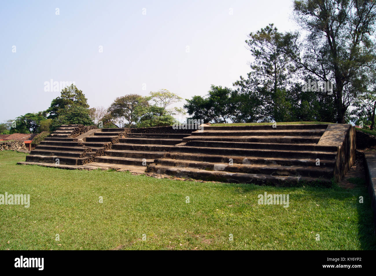 Small mayan pyramid in Tazumal, Salvador Stock Photo - Alamy