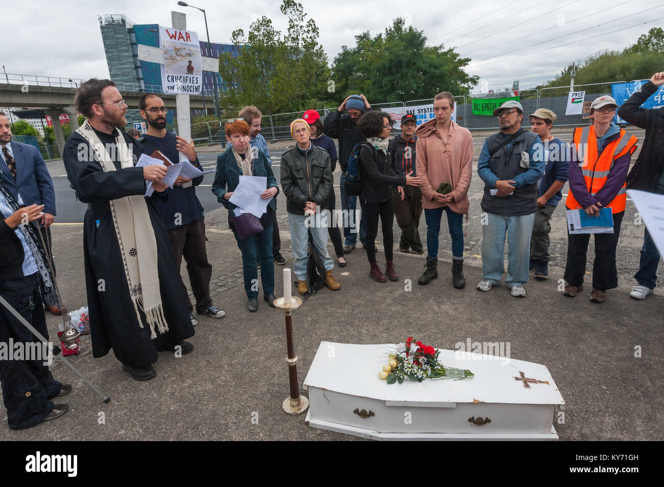 Catholic funeral holy water hi-res stock photography and images - Alamy