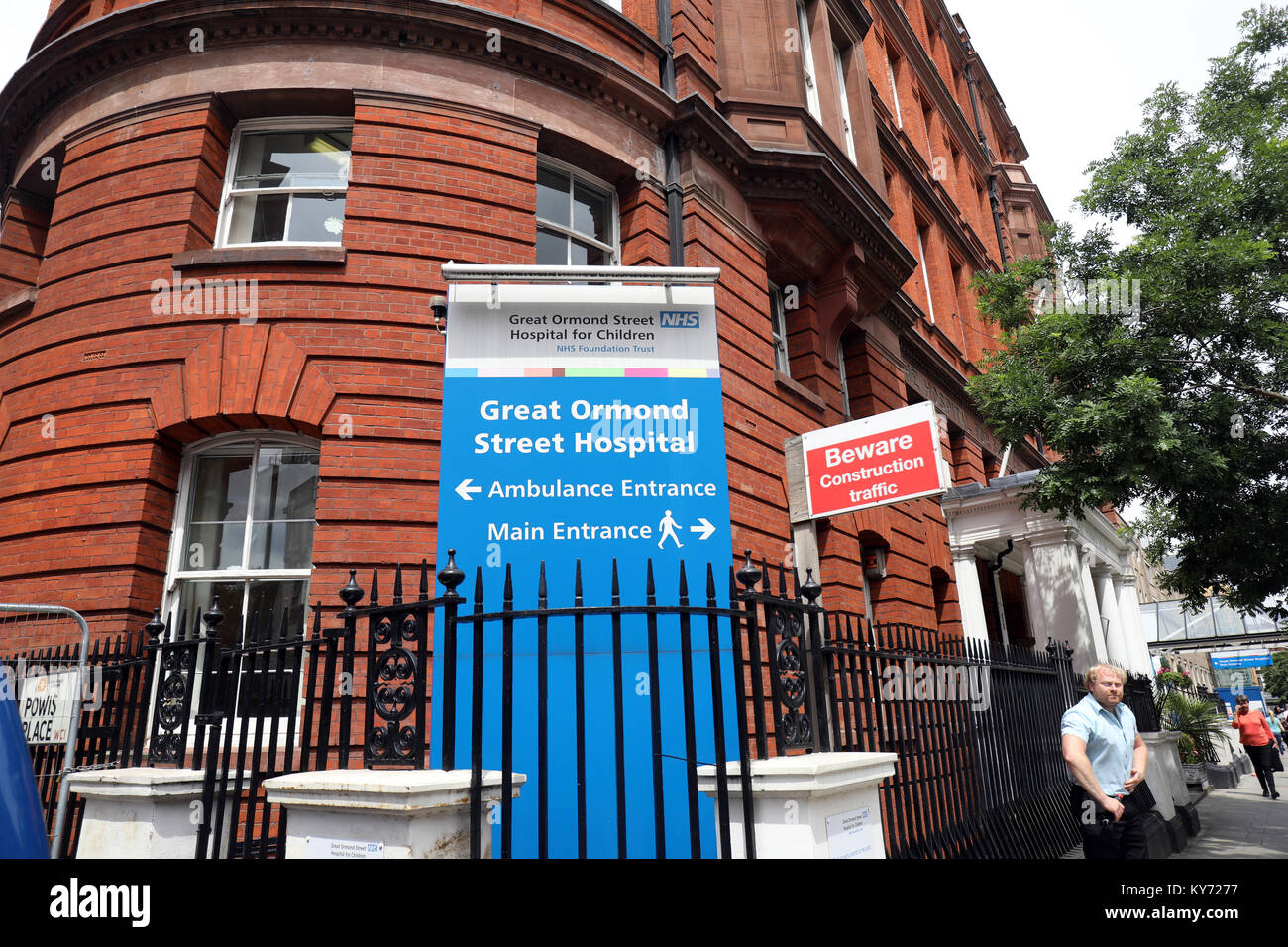 Great Ormond Street Hospital Building Stock Photos & Great Ormond ...