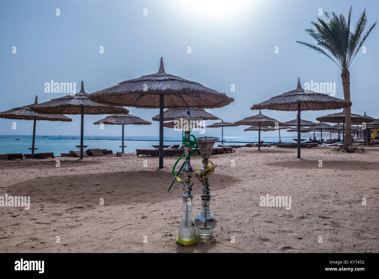 Arabic shisha water pipe hi-res stock photography and images - Alamy