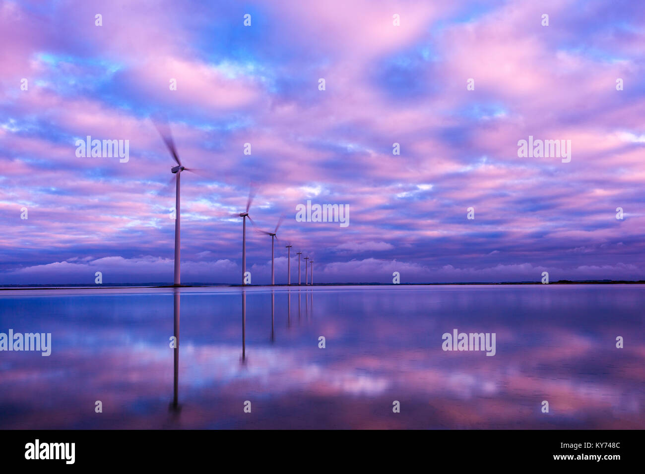Windy places hi-res stock photography and images - Alamy