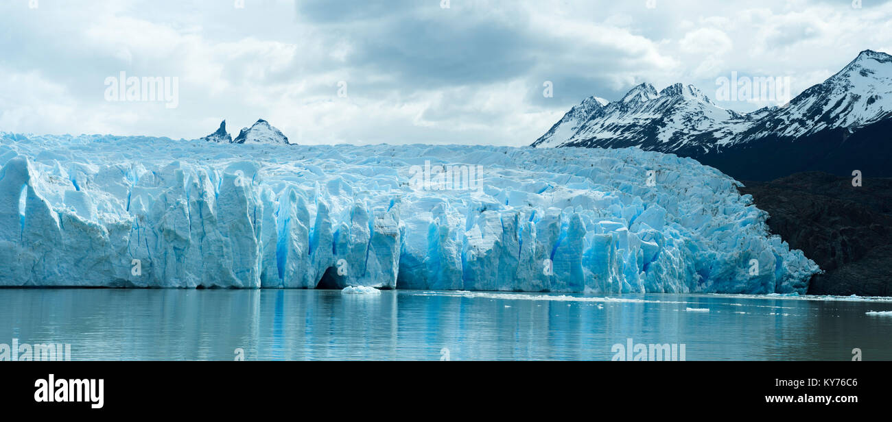 Glacier Gray and Lago Gray, Torres del Paine National Park, Chile Stock ...
