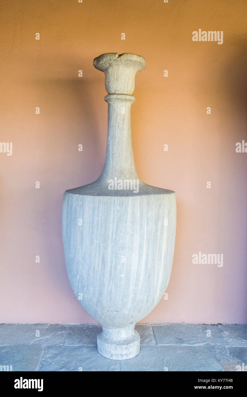 Kerameikos pottery museum hi-res stock photography and images - Alamy