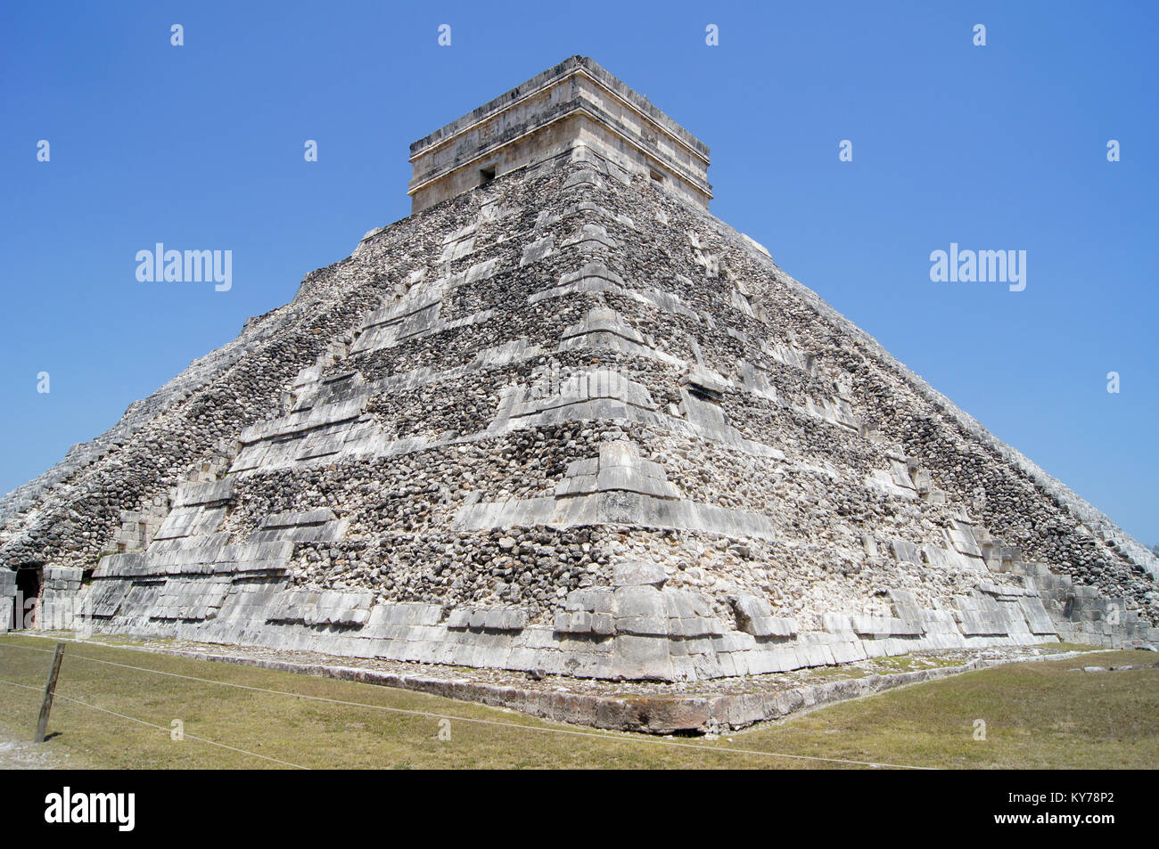 Corner of pyramid hi-res stock photography and images - Alamy