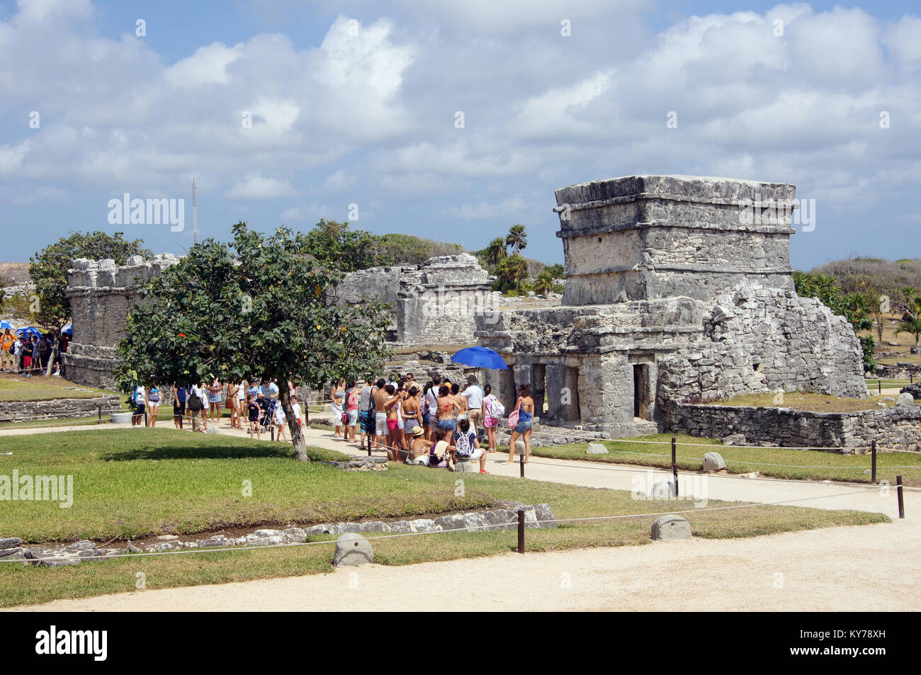Tourists and ruins of Tulum, Yucatan, Mexico Stock Photo - Alamy