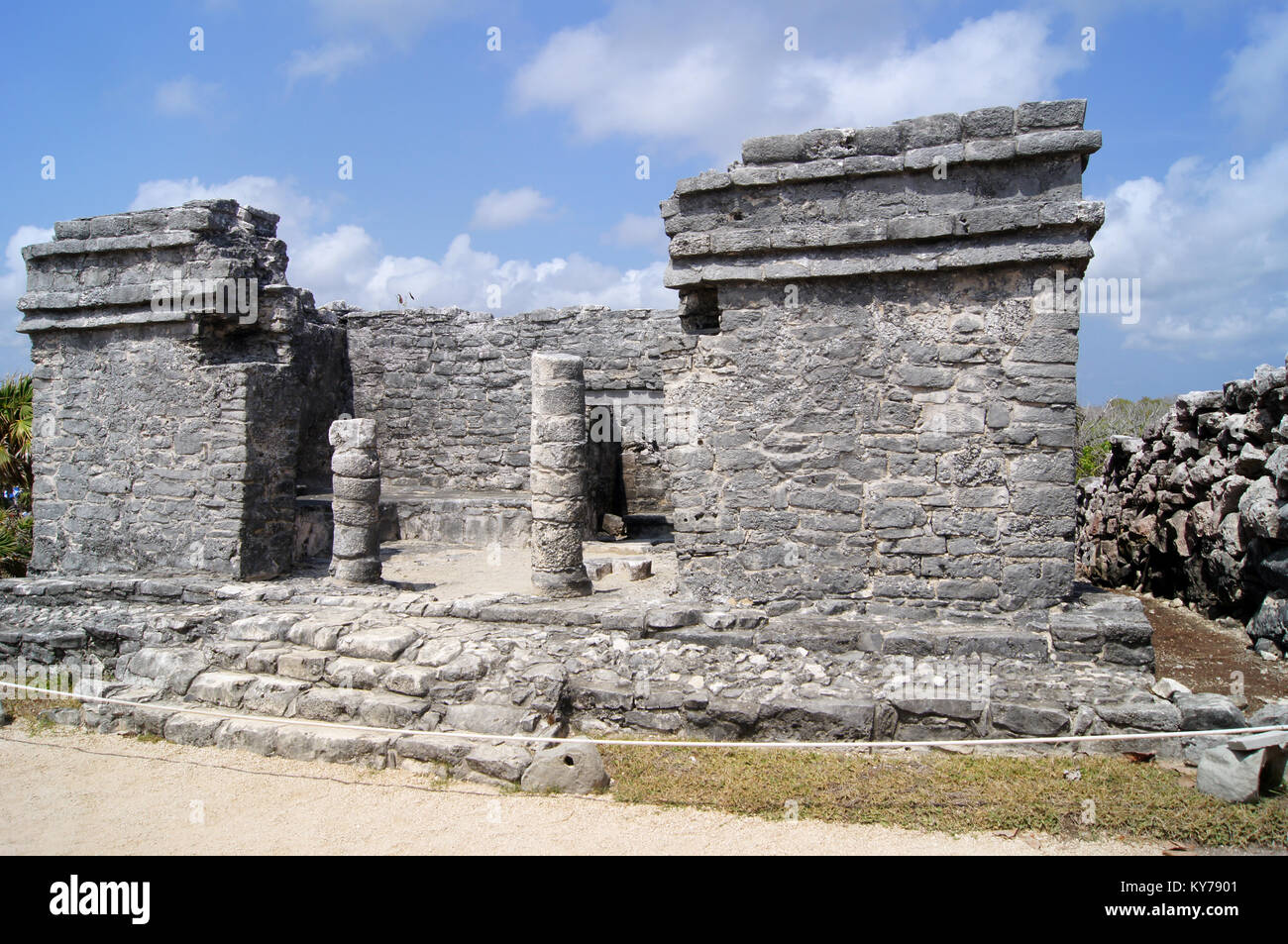 Ruins of gray stone palace in Tulum, Mexico Stock Photo - Alamy