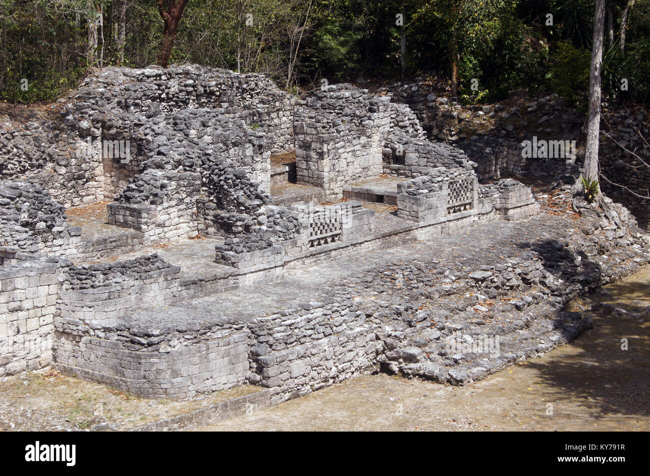 Old ruined temple in Becan ruinas, Yucatan, Mexico Stock Photo - Alamy