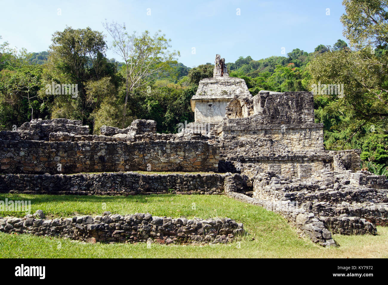 Stone temple and ruins in Palenque, Mexico Stock Photo - Alamy