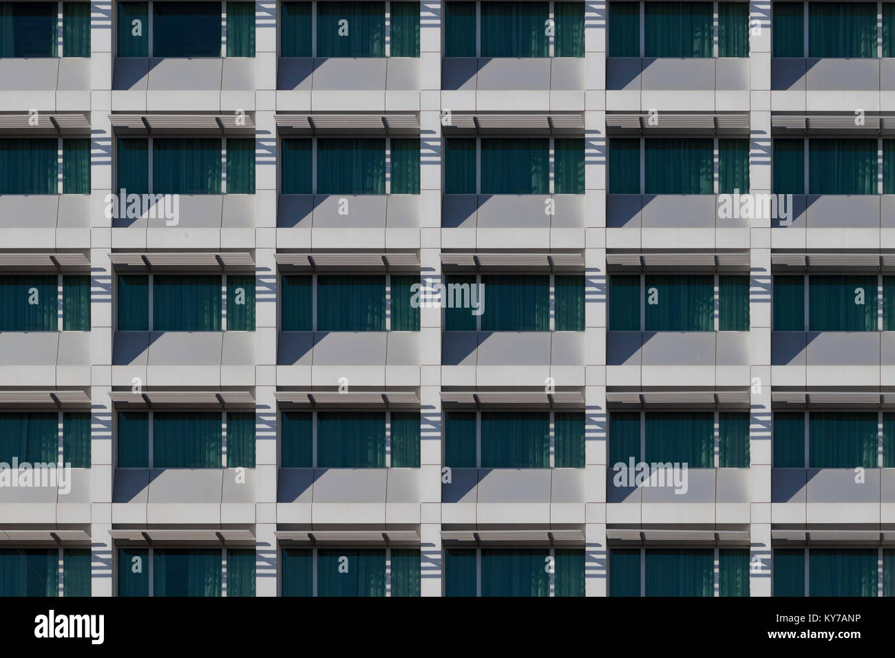 Office building facade hi-res stock photography and images - Alamy