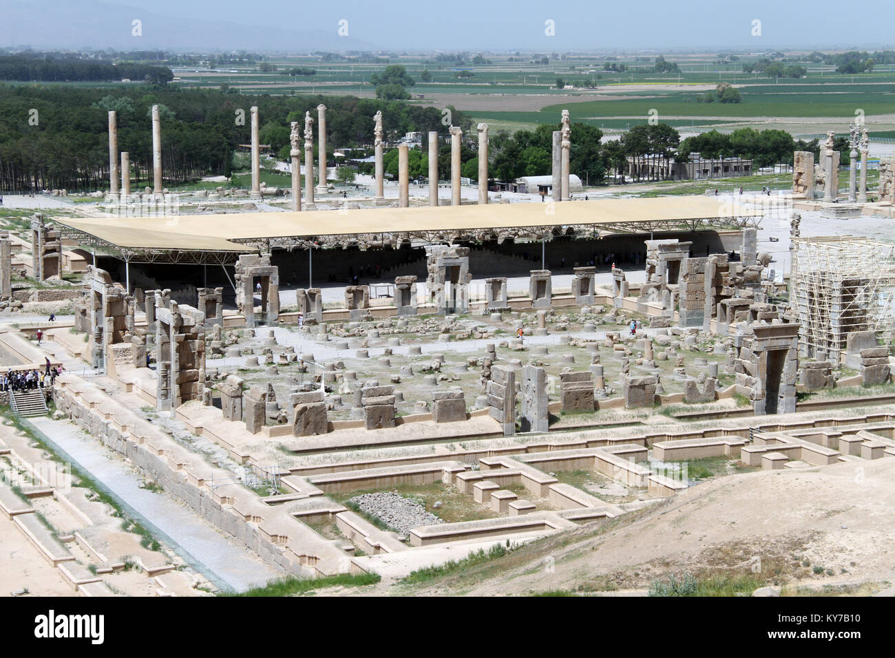 Persepolis ruins view hi-res stock photography and images - Alamy