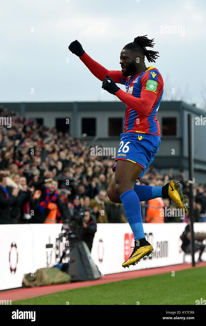 Crystal Palace's Bakary Sako celebrates scoring his side's first goal ...