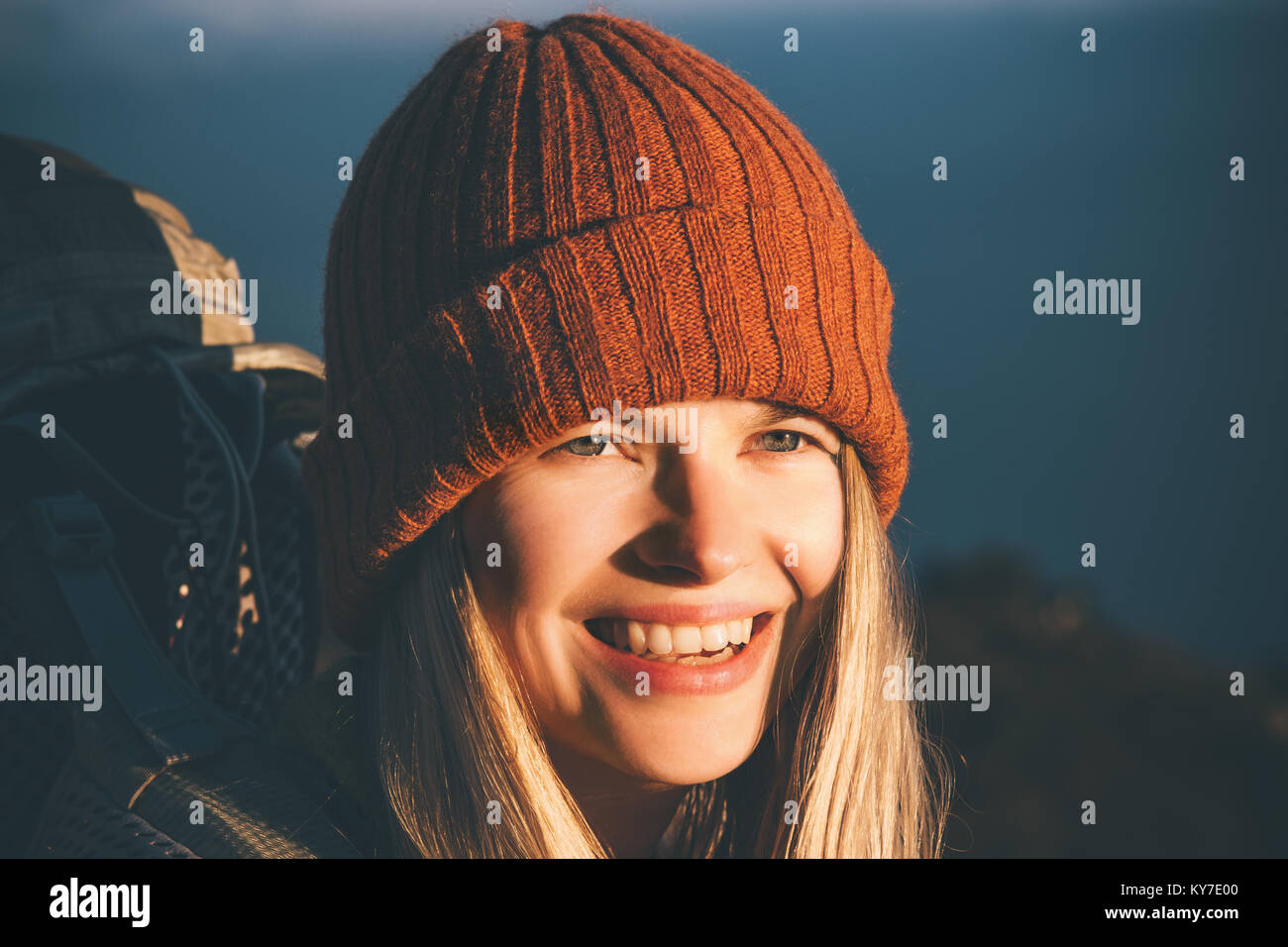 Happy Woman smiling face traveler with backpack and hat Travel ...