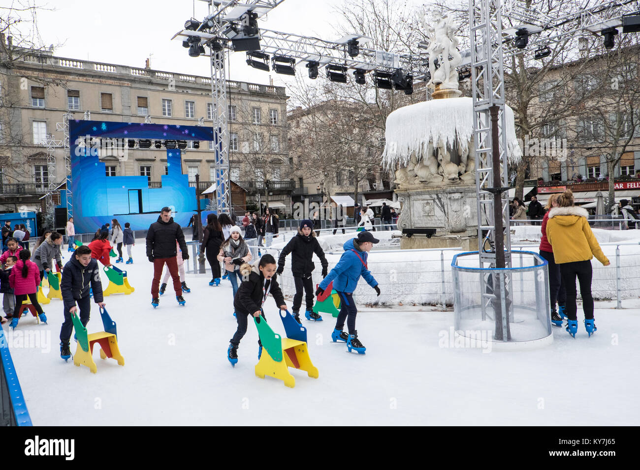 Ice skating rink outdoor france hi-res stock photography and images - Alamy
