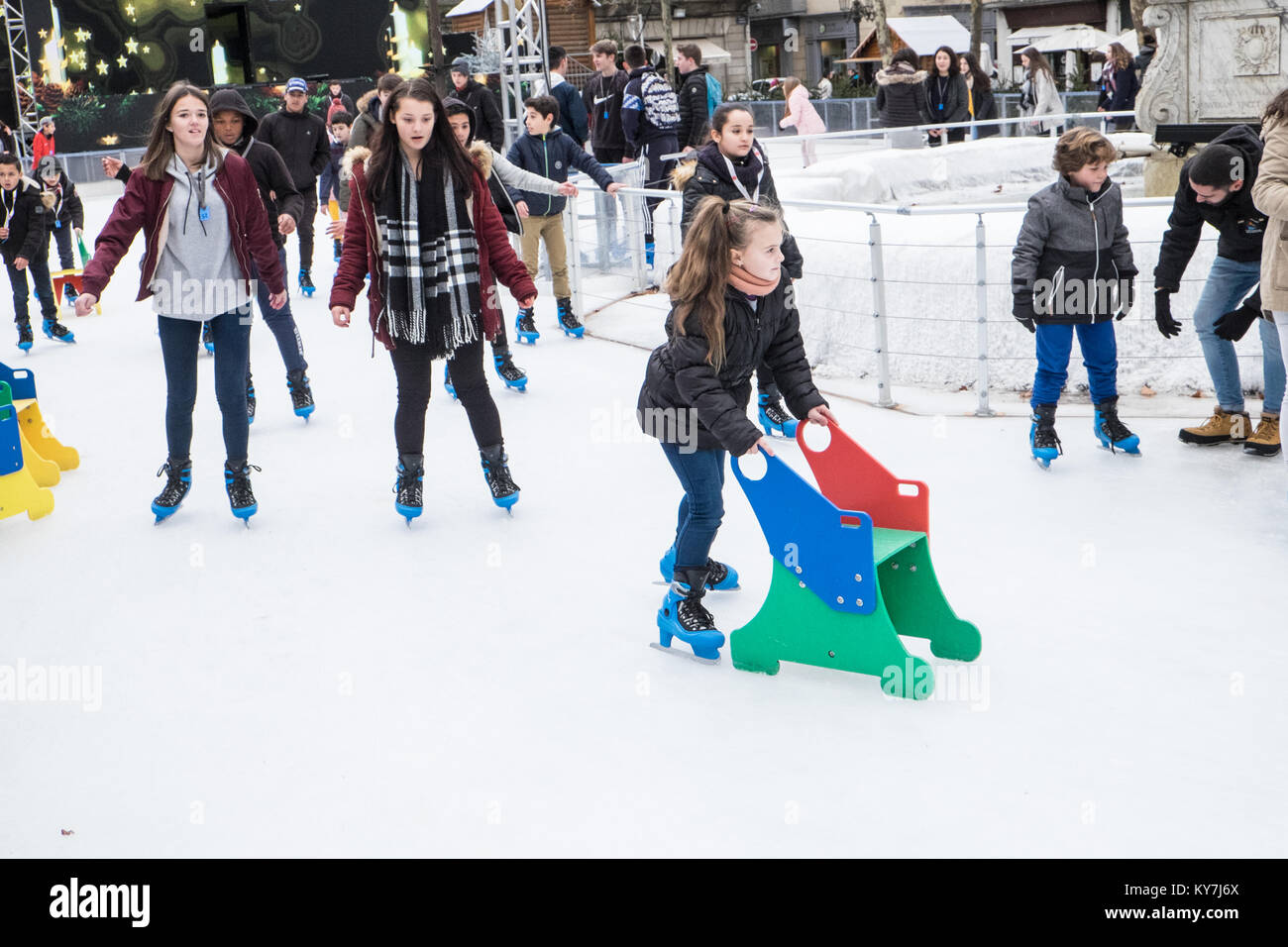 Ice skating rink outdoor france hi-res stock photography and images - Alamy