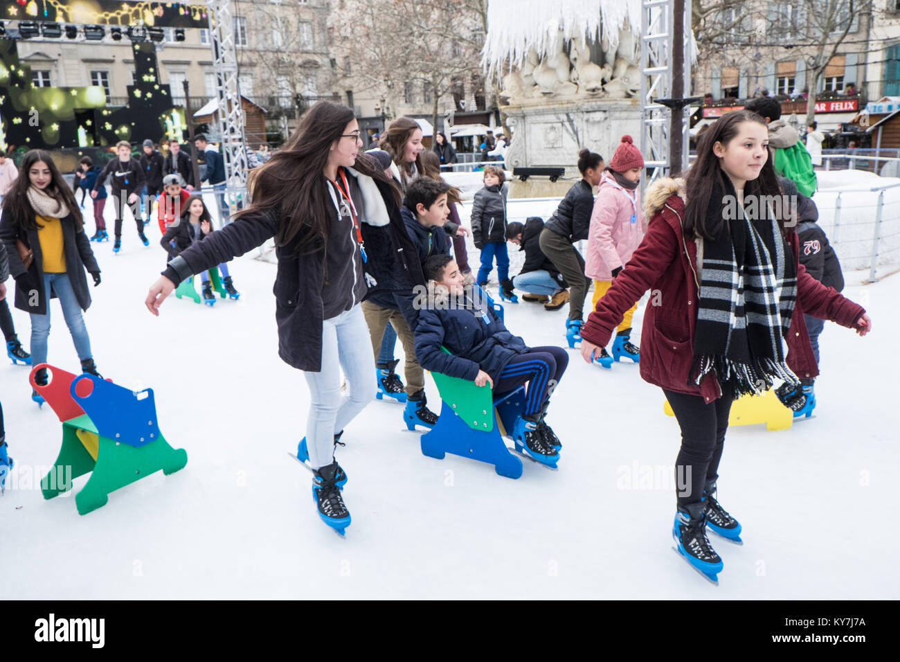Ice skating rink outdoor france hi-res stock photography and images - Alamy
