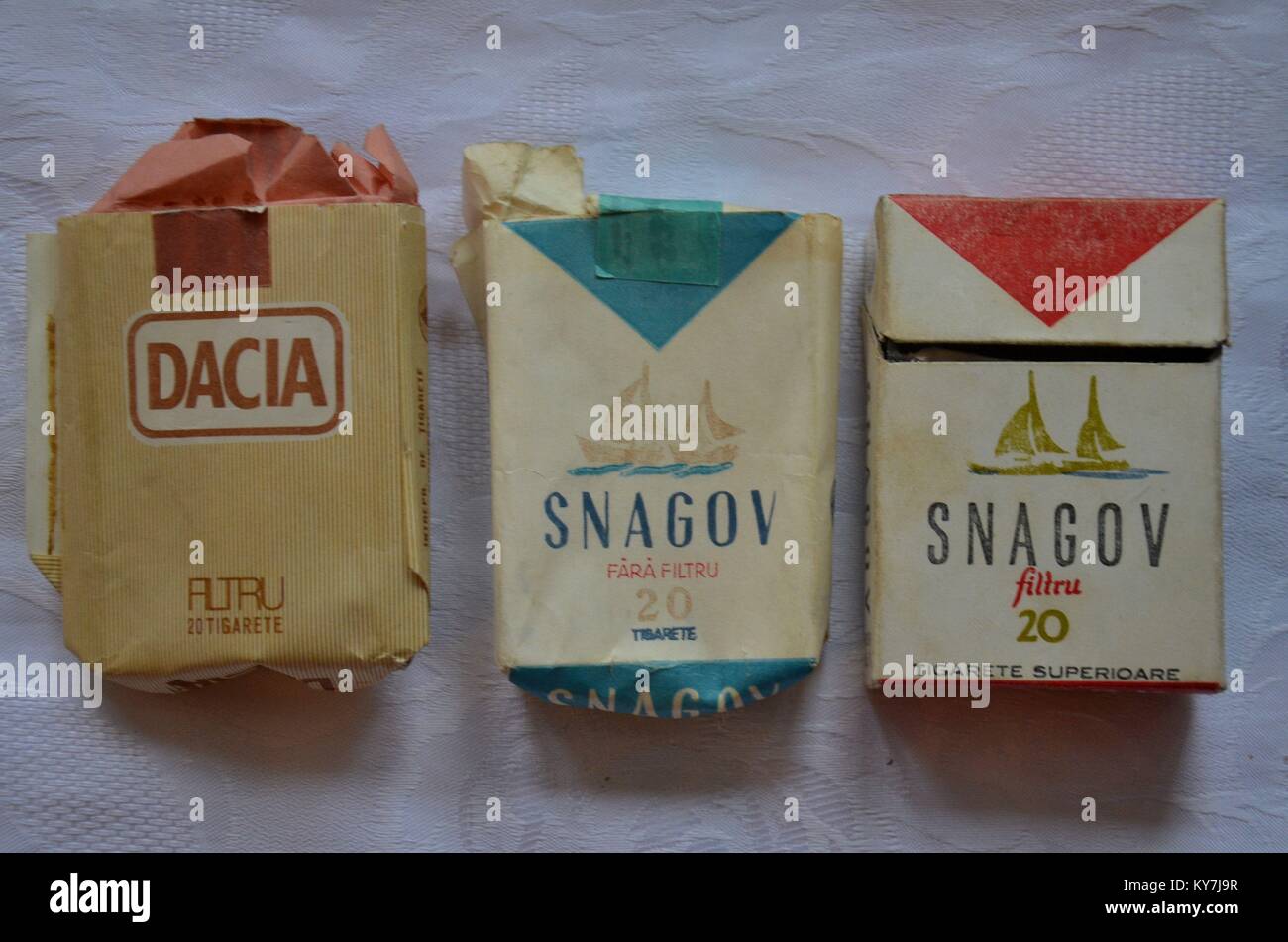 Empty Cigarette Packs High Resolution Stock Photography and Images - Alamy