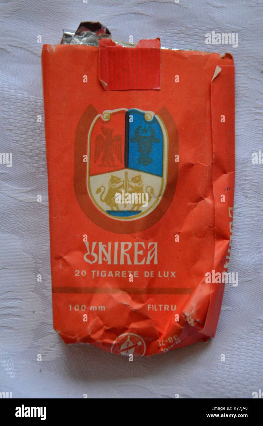 Cigarette Packs Stock Photos & Cigarette Packs Stock Images - Alamy
