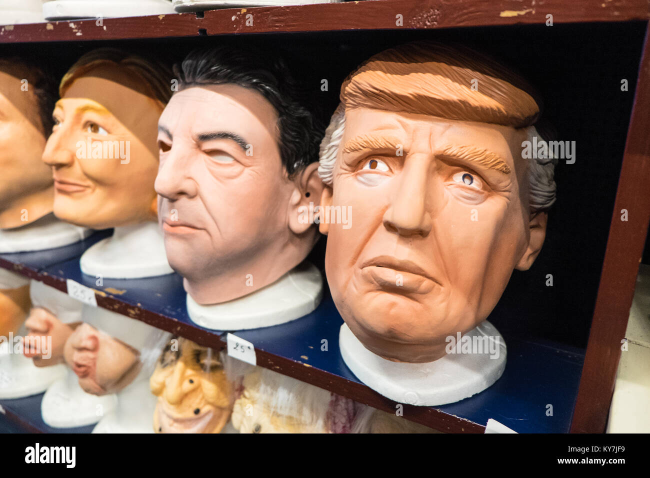 Donald Trump,Mask,Joke,shop,horror,face,masks,Halloween,scary,faces,at ...