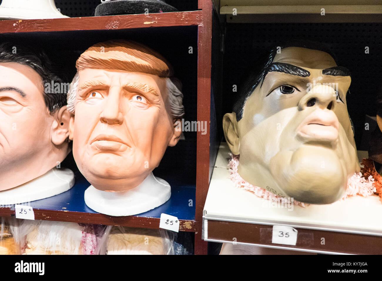 Donald Trump,Mask,Joke,shop,horror,face,masks,Halloween,scary,faces,at ...