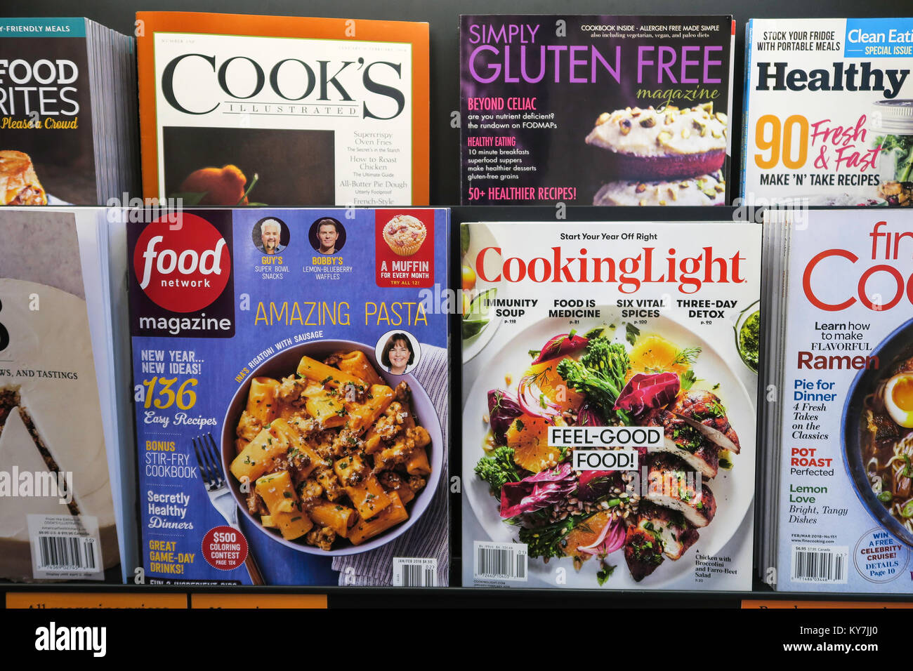 Magazines at AmazonBooks on W. 34th Street, NYC, USA Stock Photo - Alamy