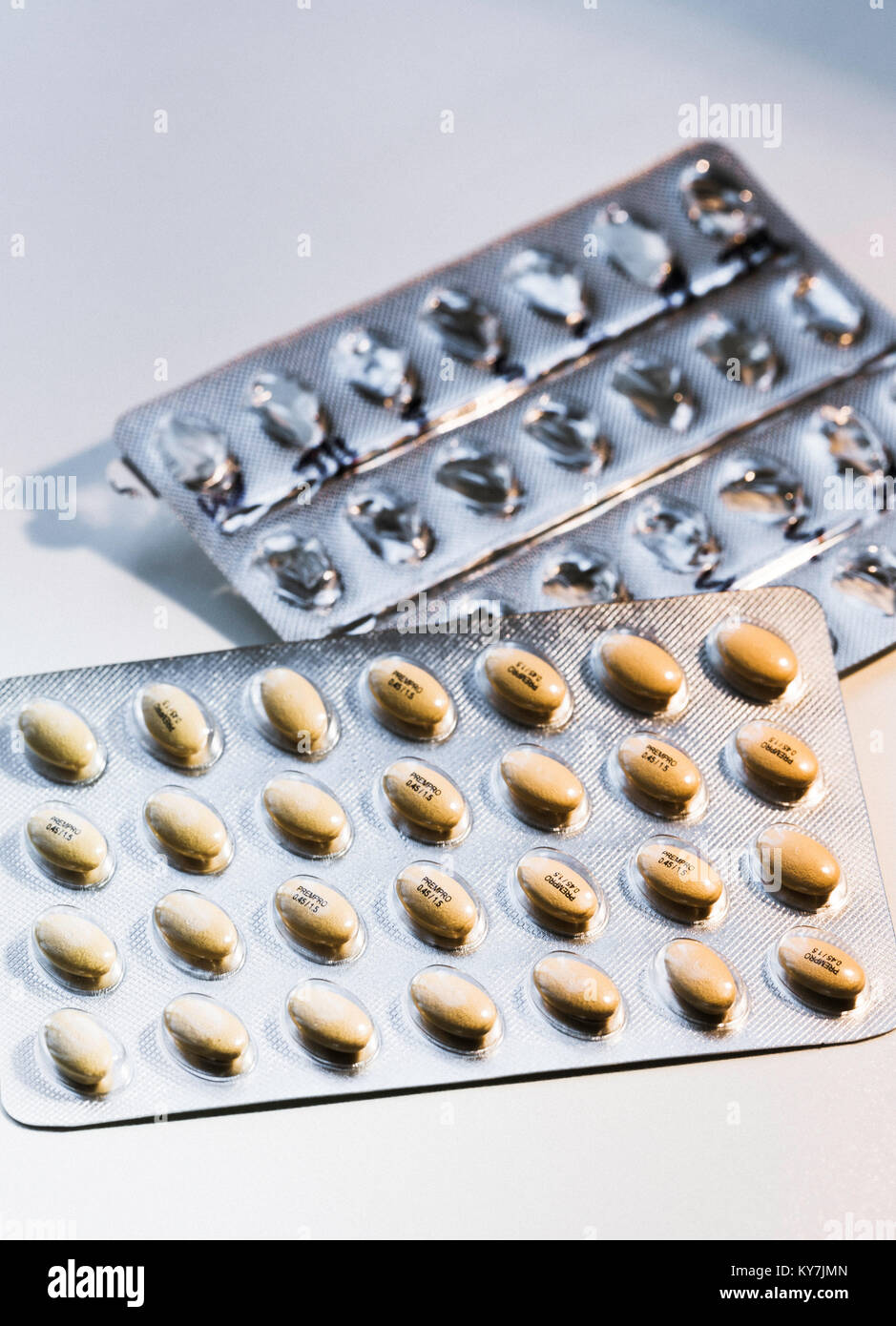 Progesterone hi-res stock photography and images - Alamy