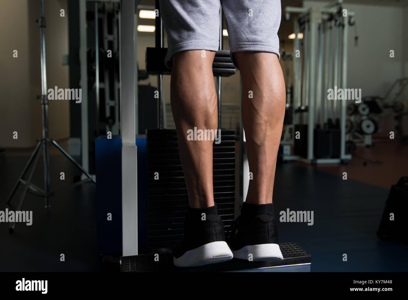 Man legs close gym hi-res stock photography and images - Alamy
