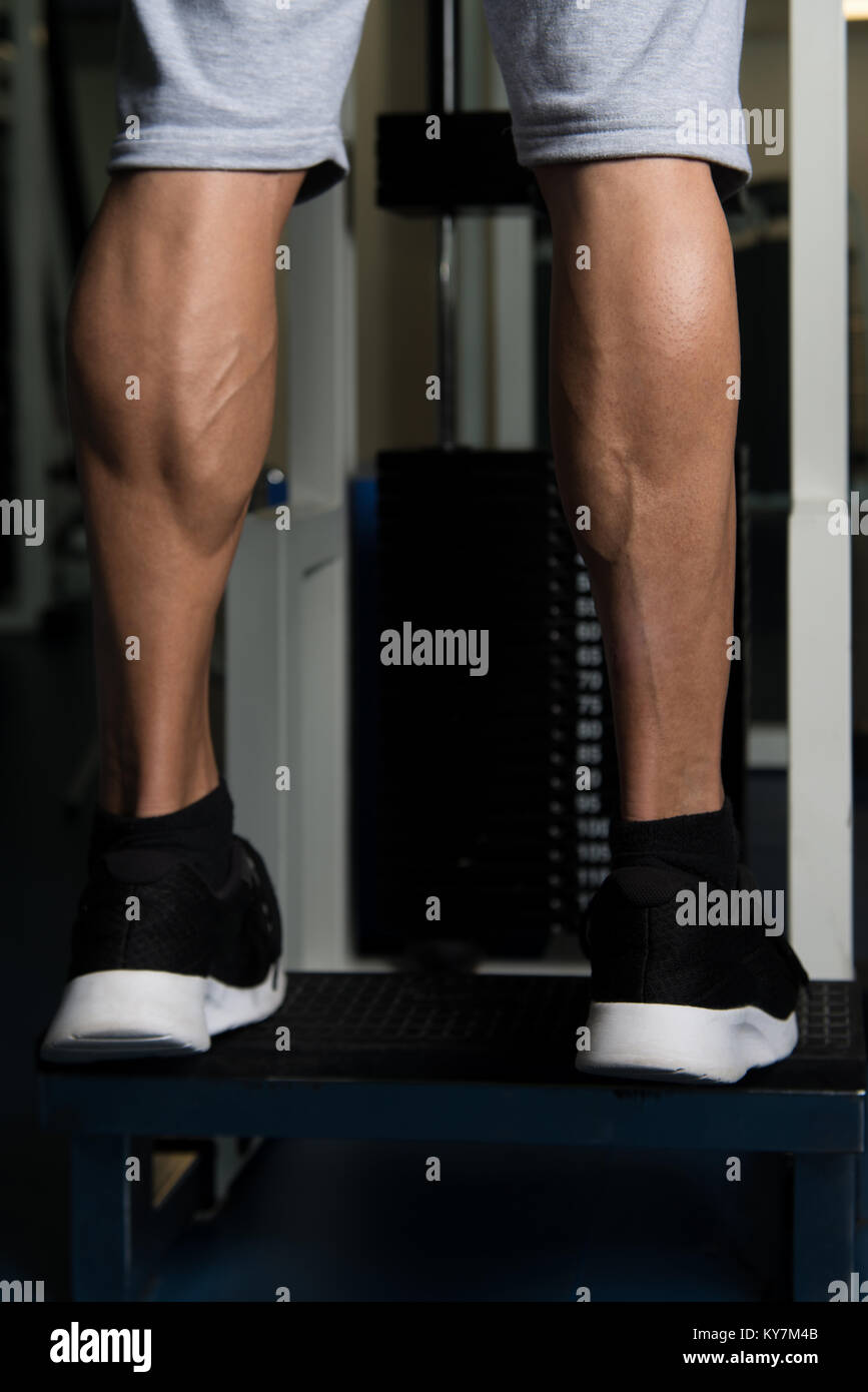 Bodybuilders Legs Shot Close Up In A Gym In Workout Stock Photo - Alamy