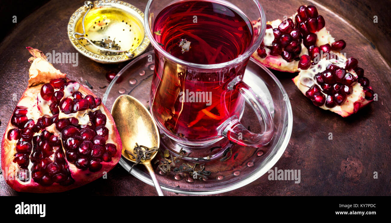 Teacup seeds hi-res stock photography and images - Alamy