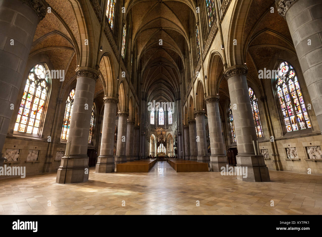 Mariendom linz hi-res stock photography and images - Alamy