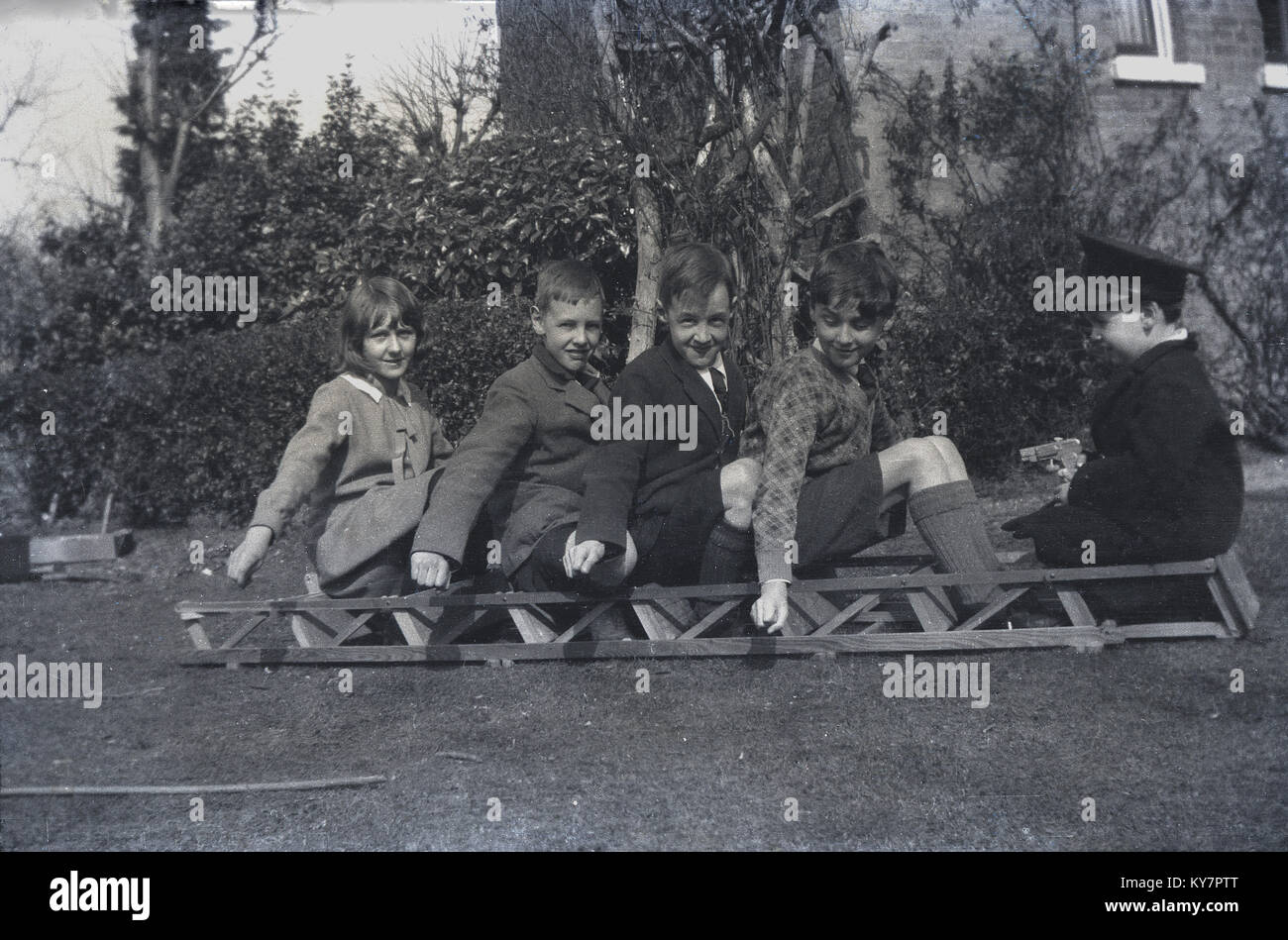 Active 1930s hi-res stock photography and images - Alamy