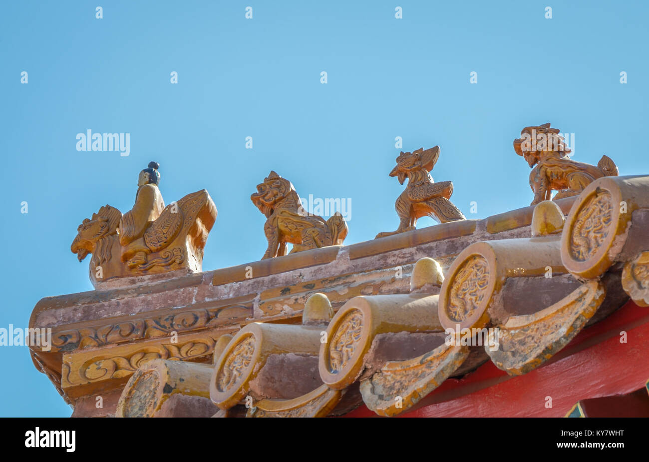 Royal palace roof hi-res stock photography and images - Alamy