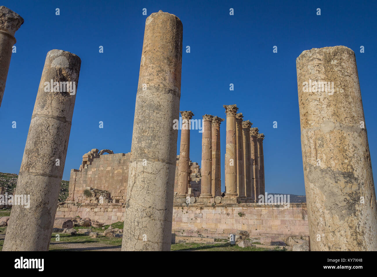 Jerash and amphitheatre hi-res stock photography and images - Alamy