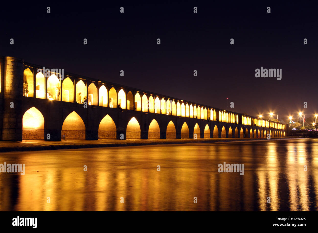 Si-o-Seh Pol bridge at night in Esfahan, Iran Stock Photo - Alamy