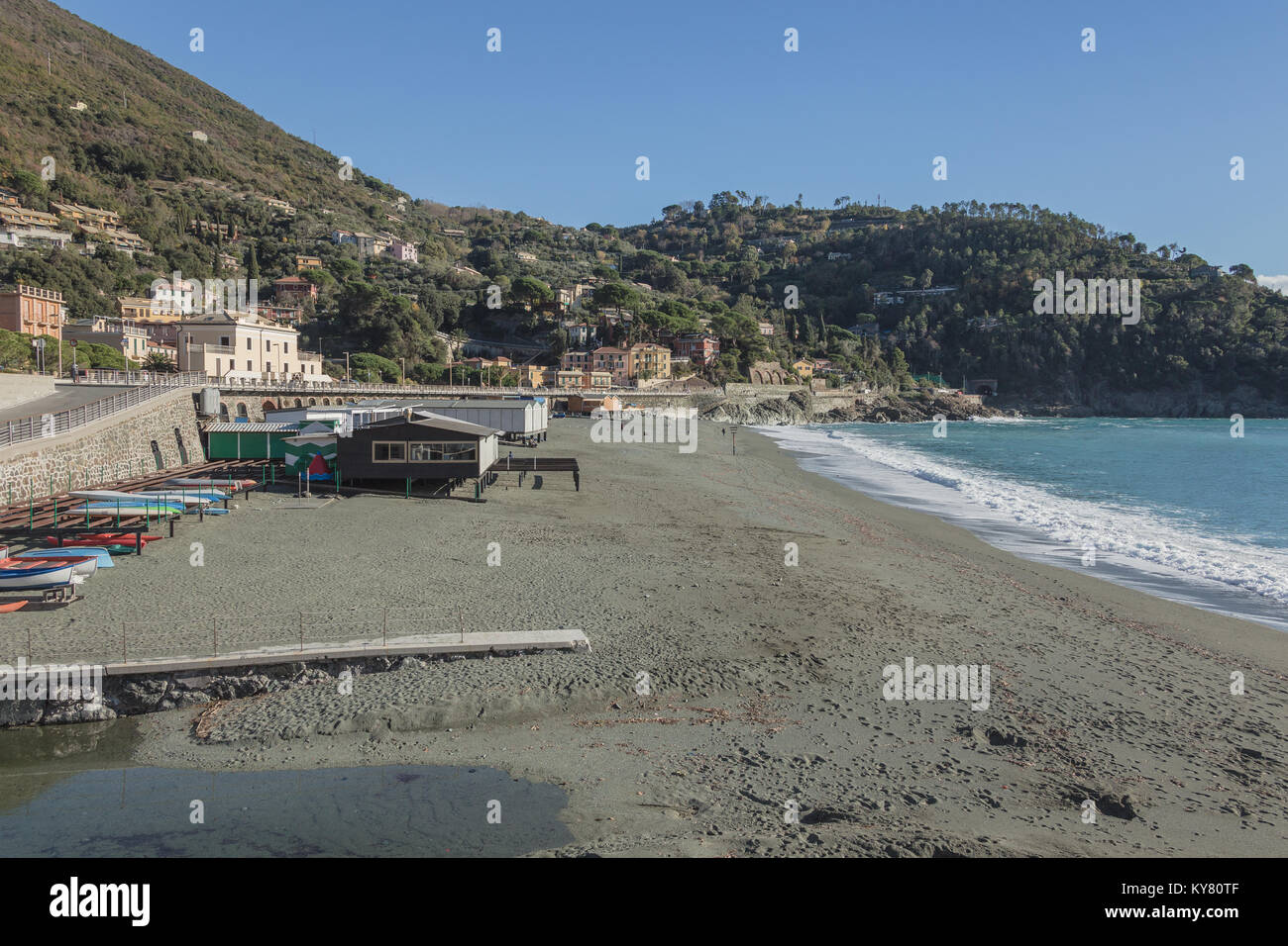 Levanto swim hi-res stock photography and images - Alamy