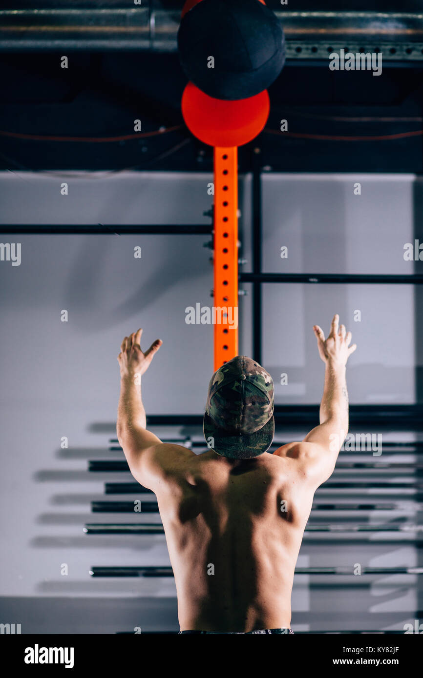 Slam into wall hi-res stock photography and images - Alamy