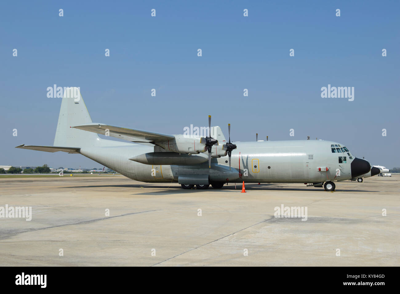 C 130 hercules navy hi-res stock photography and images - Alamy