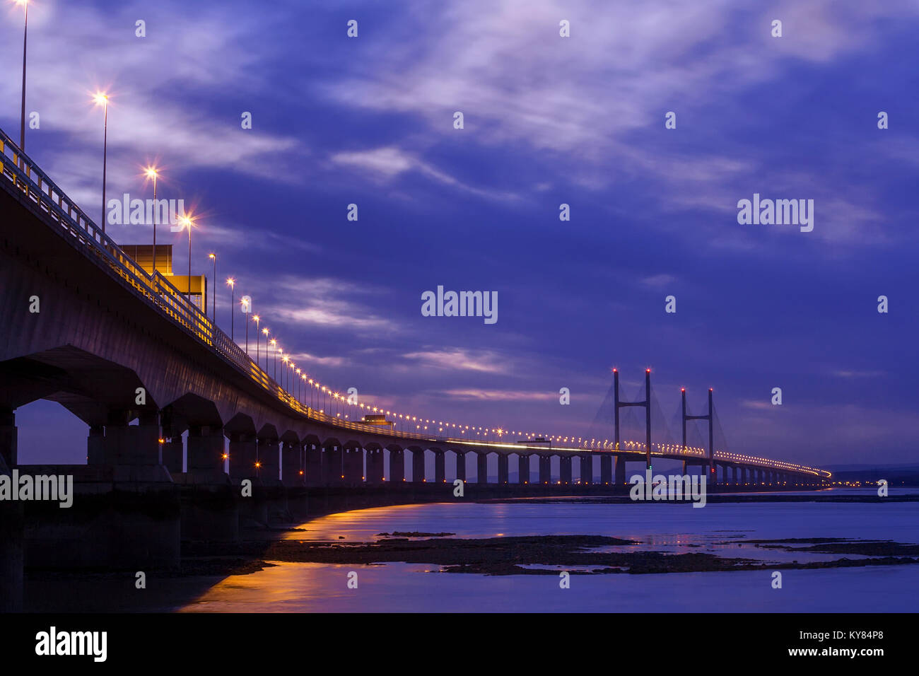 Severn bridge at night hi-res stock photography and images - Alamy