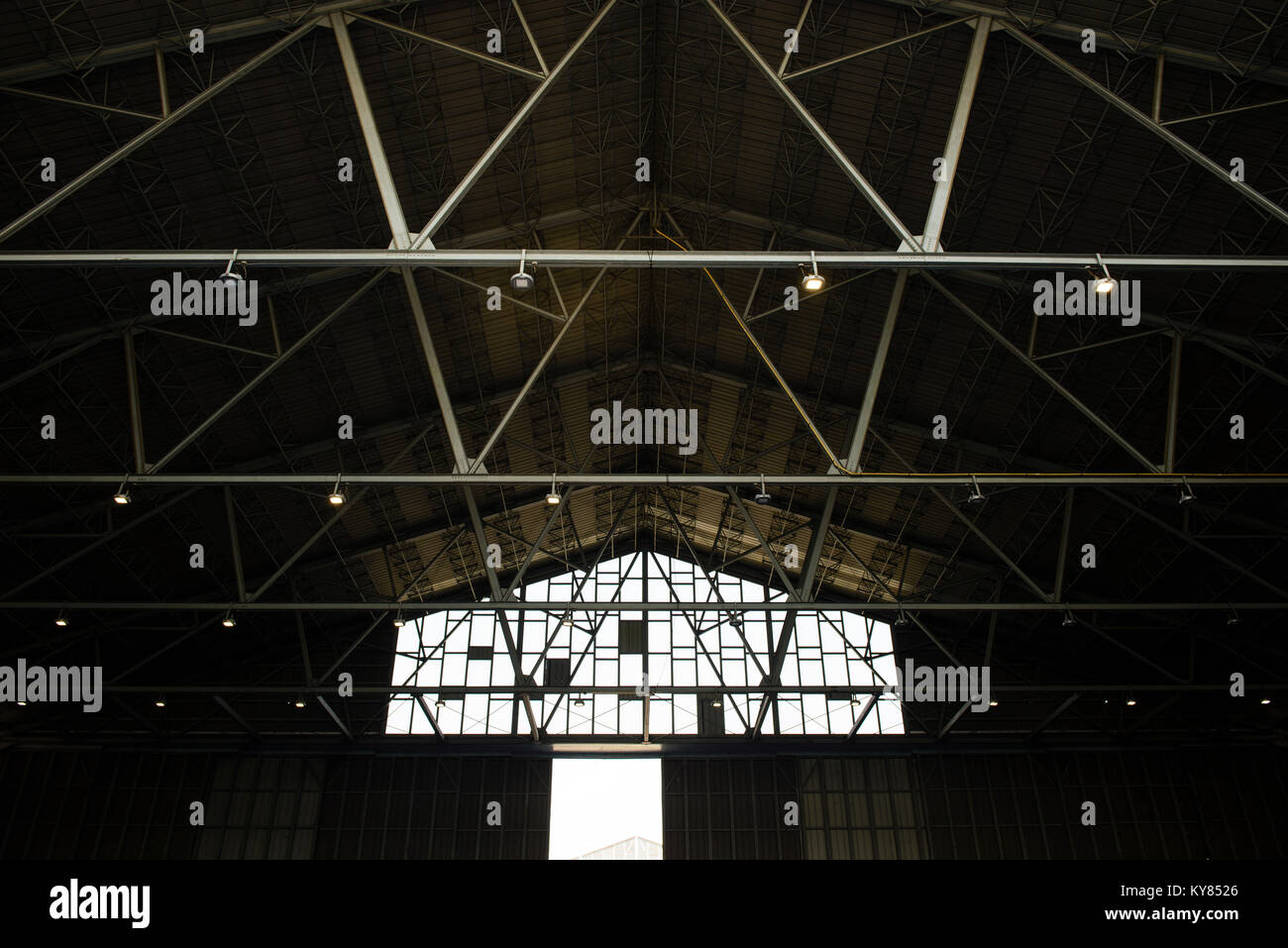 Detail of the structure of a warehouse roof Stock Photo - Alamy