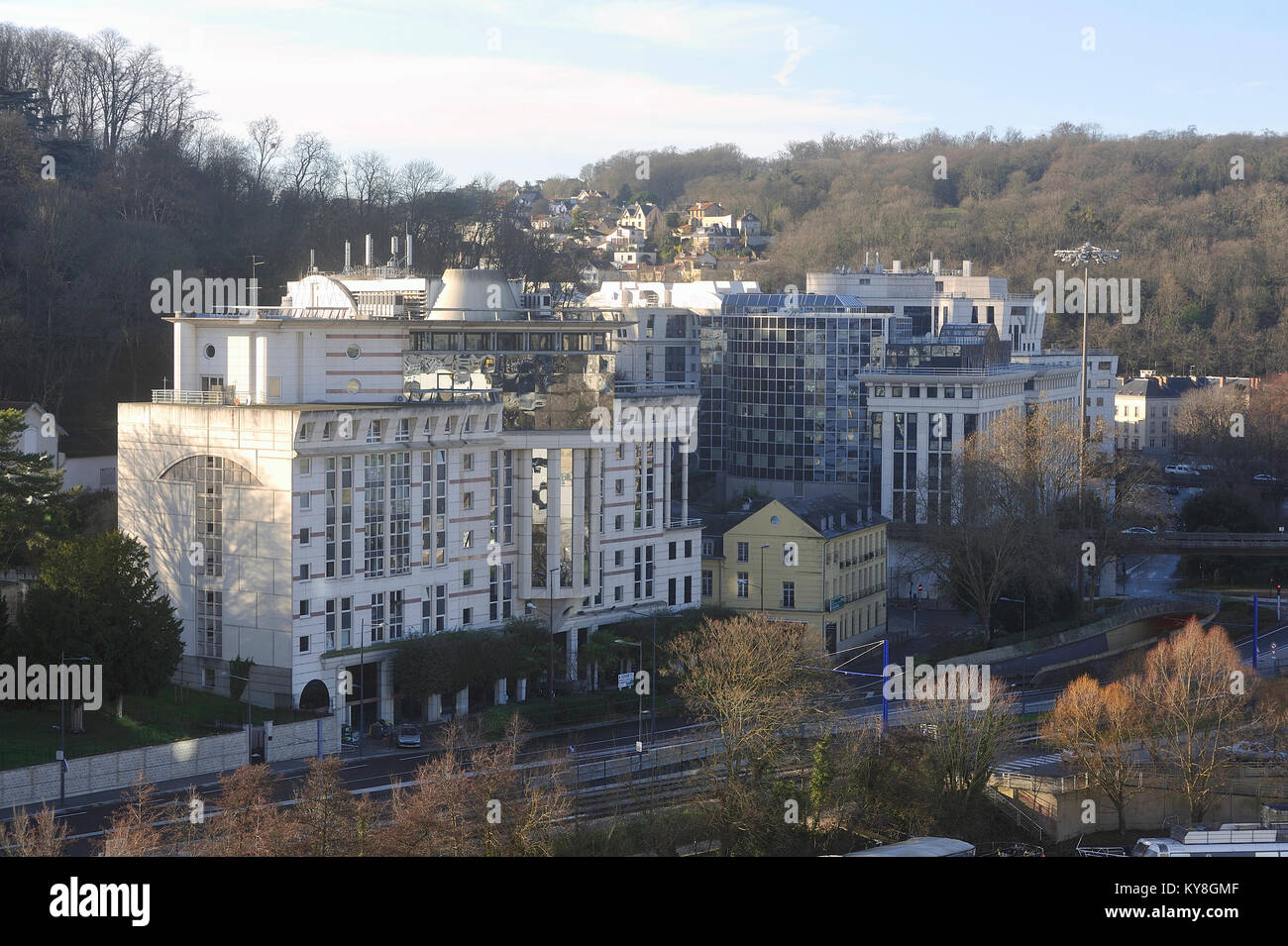 General view of buildings in a district of the city of Meudon near ...