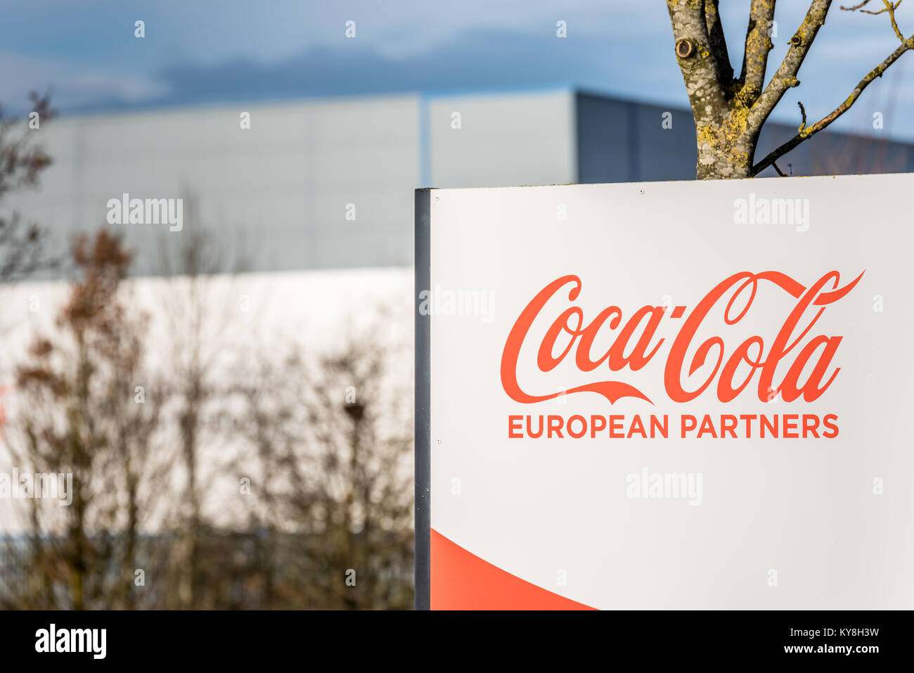 Coca cola distribution hi-res stock photography and images - Alamy