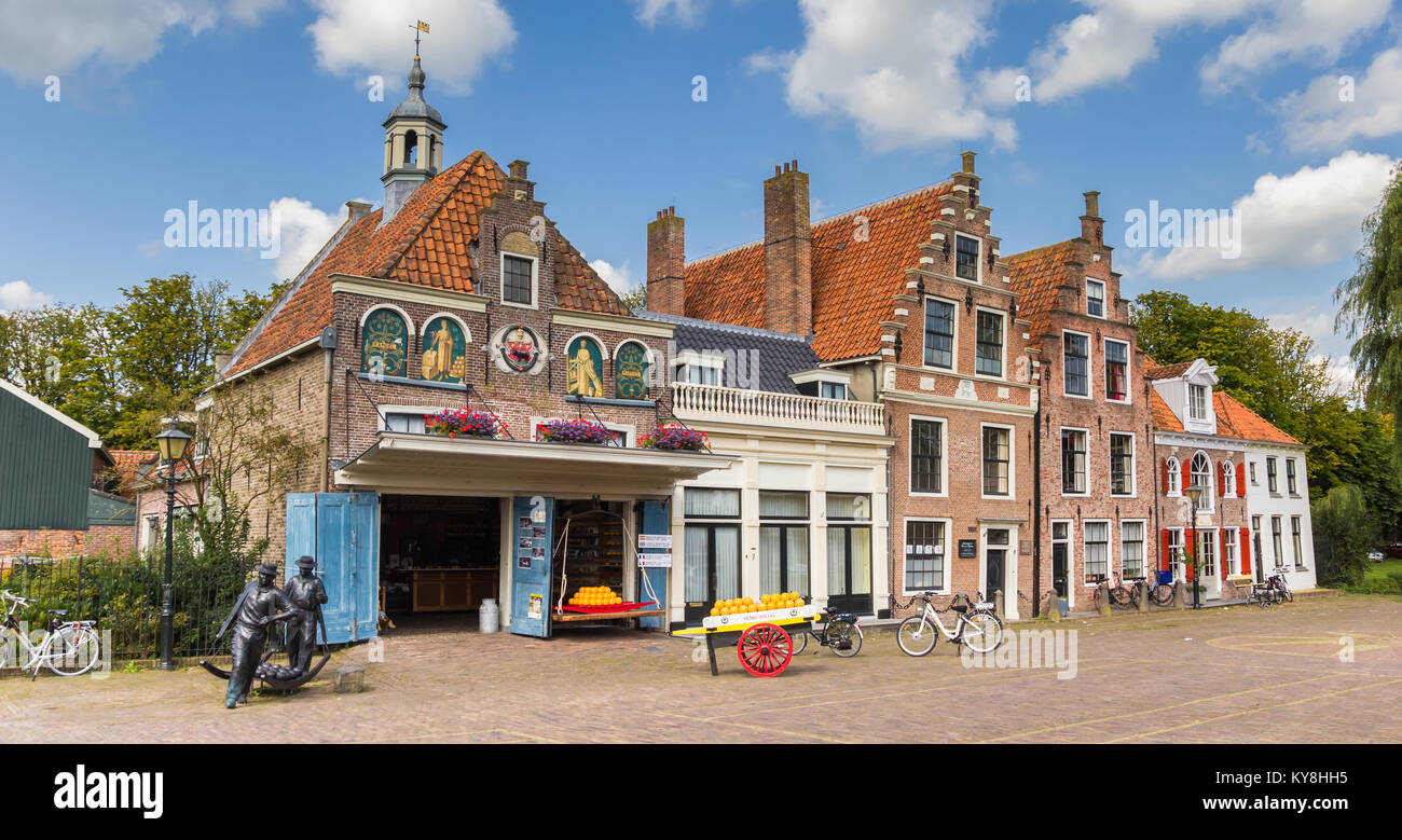 Edam town square market hi-res stock photography and images - Alamy